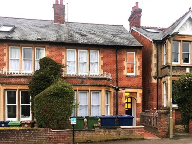Apartment To Rent In Southfield Road, Cowley, Oxford, OX4