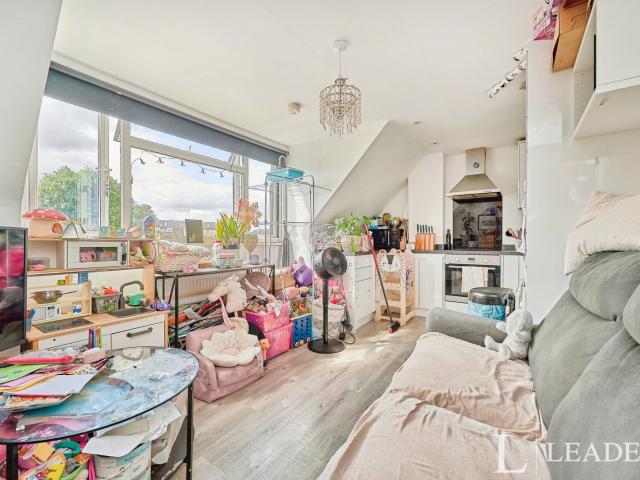 Apartment to rent in Snowley Parade, Manston Drive, Bishop`s Stortford, CM23 | Leaders