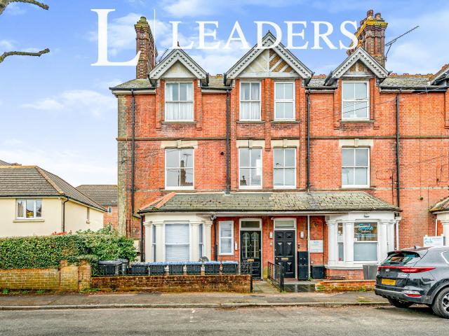 Apartment to rent in St. James Road, East Grinstead, RH19 | Leaders