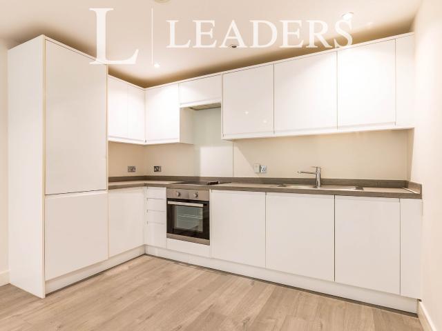 Apartment to rent in St. Johns Hill, Sevenoaks, TN13 | Leaders