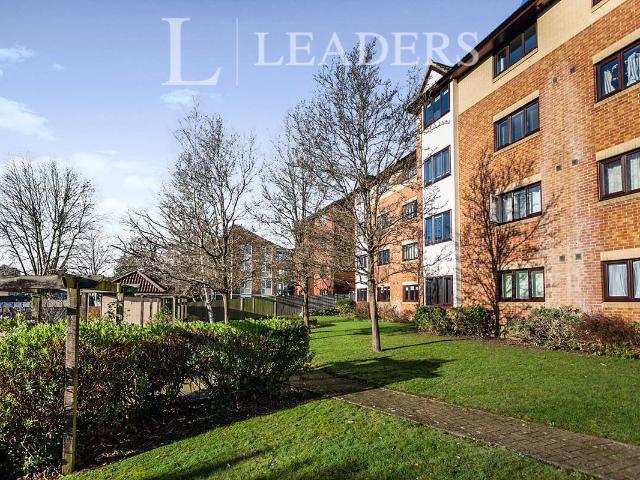 Apartment to rent in Station Road, Redhill, RH1 | Leaders