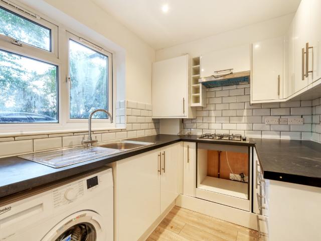 apartment to rent in Stanstead Road, London, SE6