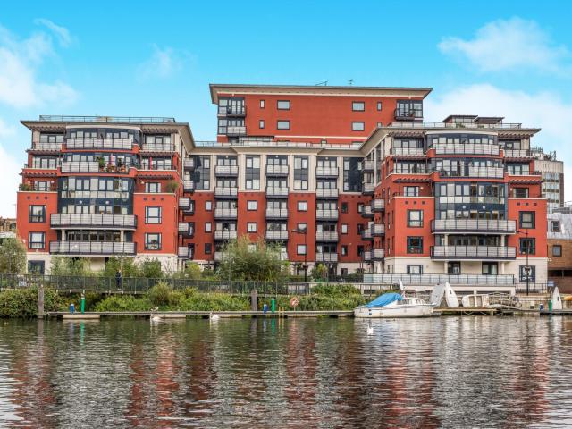 Apartment to rent in Stevens House, Jerome Place, Kingston upon Thames, KT1 | Leaders