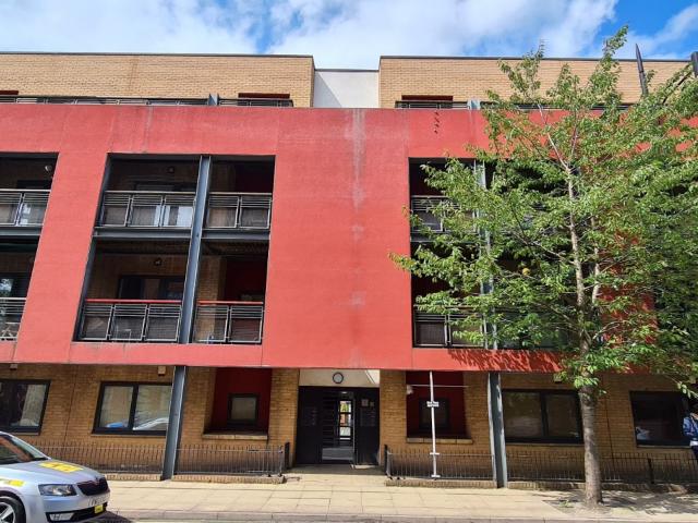 apartment to rent in Stretford Road, Hulme, Manchester, M15 5TN