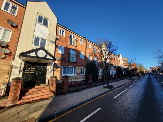 apartment to rent in Stretford Road, Hulme, Manchester, M15 5TP