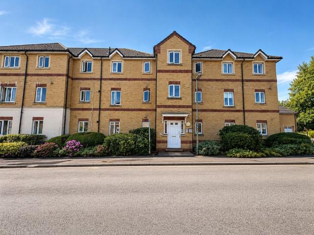 Apartment to rent in Sunlight Gardens, Fareham, Hampshire, PO15 | Leaders