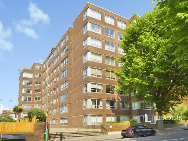 Apartment to rent in Sussex Court, Eaton Road, Hove, BN3 | Leaders