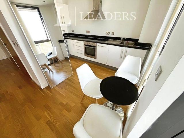 apartment to rent Millennium Tower, 250 The Quays, Salford, M50