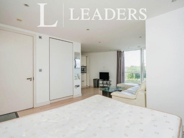 apartment to rent No 1 Gunwharf Quays, Portsmouth, PO1