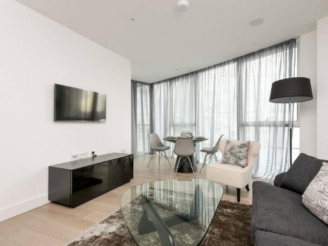 Apartment to Rent: Pinnacle House, SW18