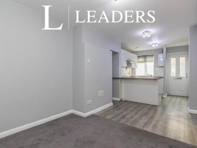 apartment to rent Pound Lane, Epsom, KT19