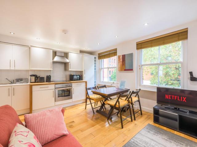 apartment Theobalds Road