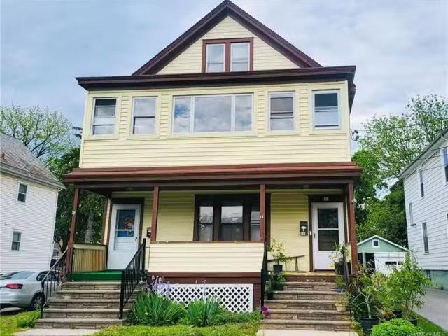 Apartment, Two Story, Apartment Poughkeepsie City, NY 15 Gr.