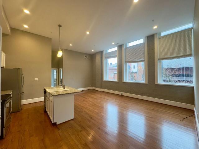 Apartment Units in Downtown, Baltimore, MD! 3 Bedroom Apartment for Rent at 7 W Mulberry St, Baltimore, MD 21201 Downtown Baltimore