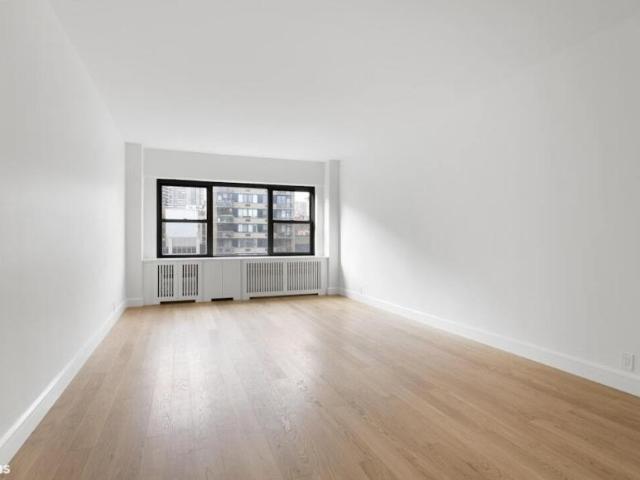 apartment Upper East Side NY DS96815112