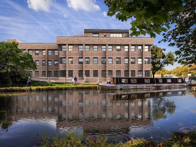 Apartment Uxbridge Greater London LS99029179