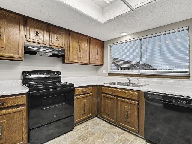 Apartments at Georgetown 4 Bedroom Apartment for Rent at 6820 Chapel Dr, Belton, MO 64012