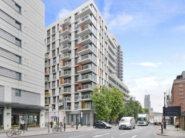 Apartments, Aldgate East, London E1, 2 bed flat to rent, £3,400 pcm | PrimeLocation