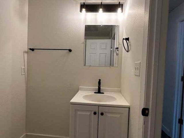 Apartments in the HEart of downtown Bozeman! 2 Bedroom Apartment for Rent at 17 W Lamme St, Bozeman, MT 59715