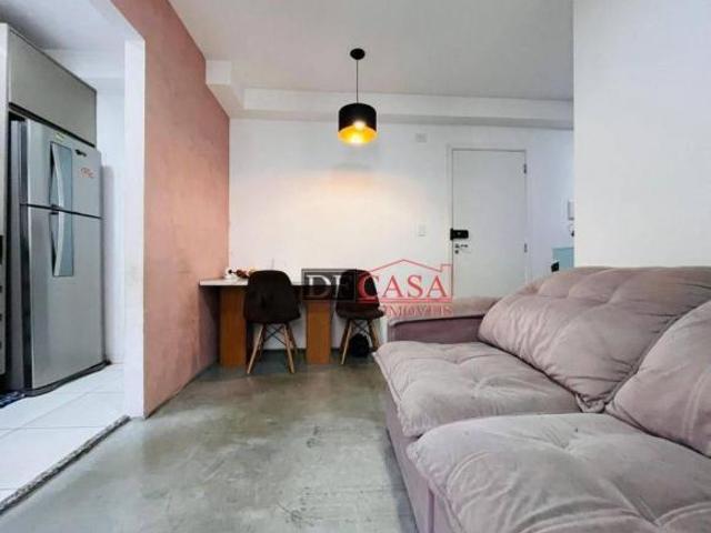 Apartamento 44mt² com sacada 2 dorm. / Vaga coberta livre