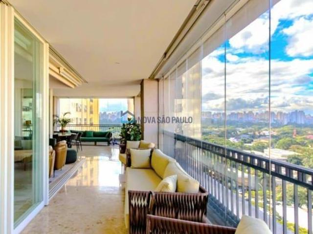 Apartamento 461m² 04 suítes 05 vagas Moema Pássaros