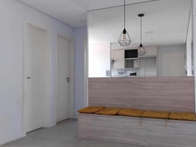 Apartamento 48m² à venda em Taboão da Serra com 2 dormitórios e 1 vaga próximo ao metrô Vila Sônia