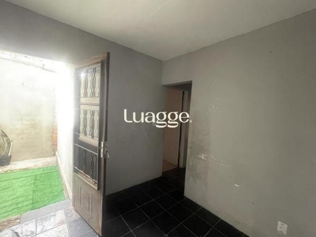 Apartamento 48m² Bairro Maria Regina Térreo com pequeno pátio Alvorada
