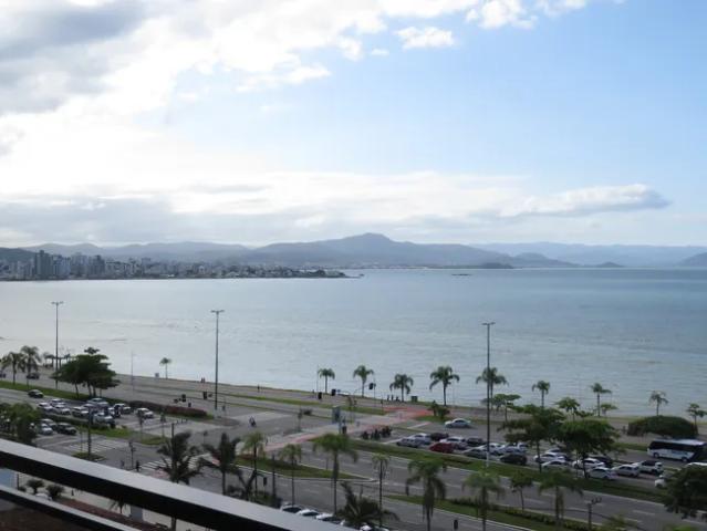 Apartamento, 4 dormitórios, 2 suítes, 2 vagas, Centro Florianópolis SC