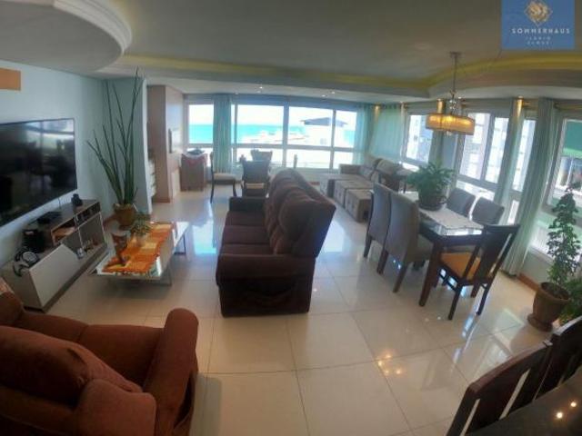 Apartamento 4 dormitórios com vista para o Mar