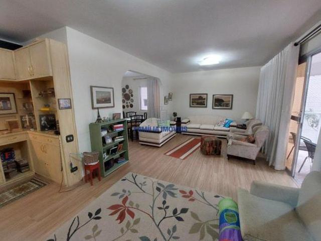 Apartamento 4 dormitórios dependência completa à venda Santos