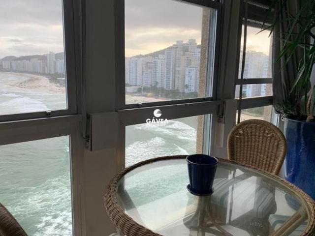 Apartamento 4 dormitórios, uma suíte, vista mar, Pitangueiras, Guarujá