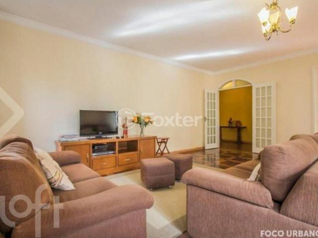 Apartamento, 4 dormitórios, 146 m², em Centro Histórico