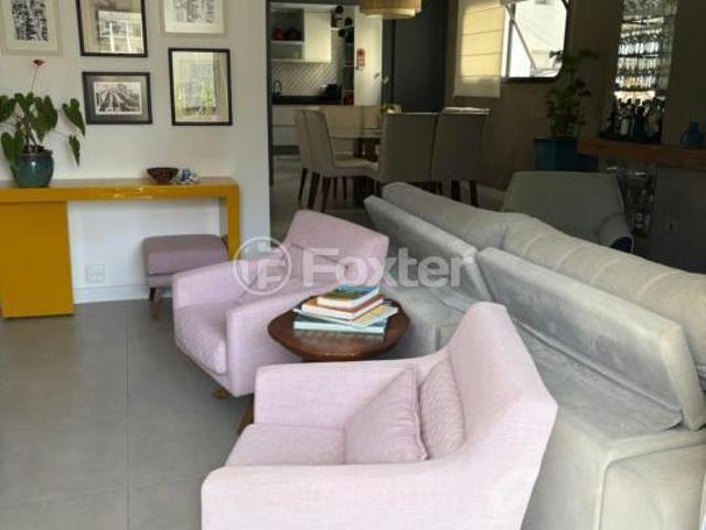 Apartamento, 4 dormitórios, 168 m², em Vila Uberabinha