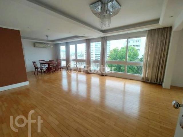 Apartamento, 4 dormitórios, 169.69 m², em Bom Fim