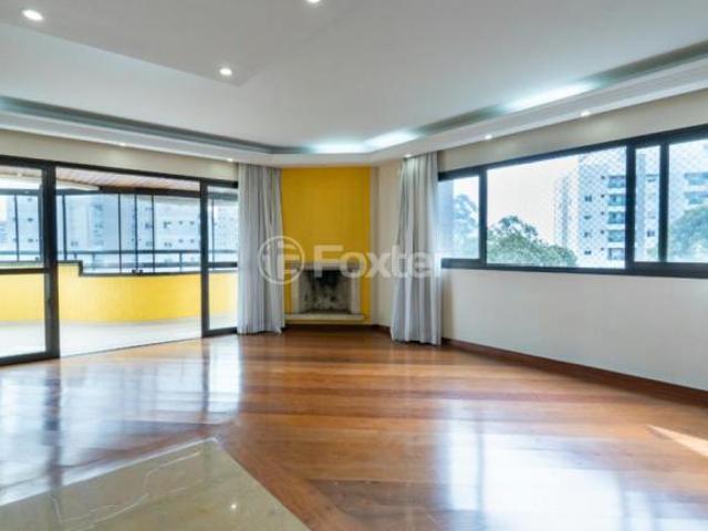 Apartamento, 4 dormitórios, 173 m², em Vila Andrade