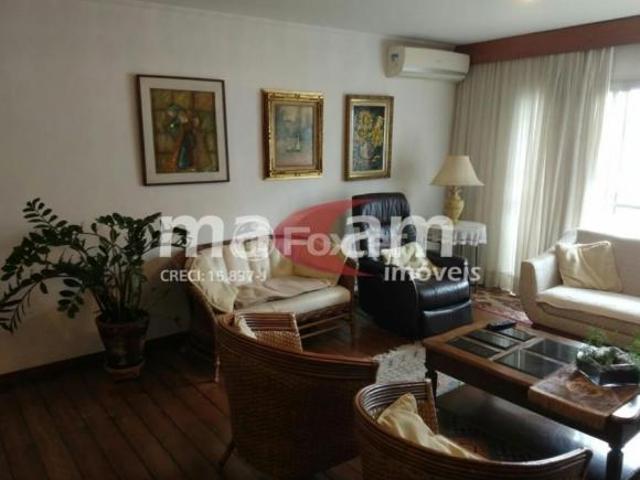 Apartamento, 4 dormitórios, 170 m², em Brooklin Paulista