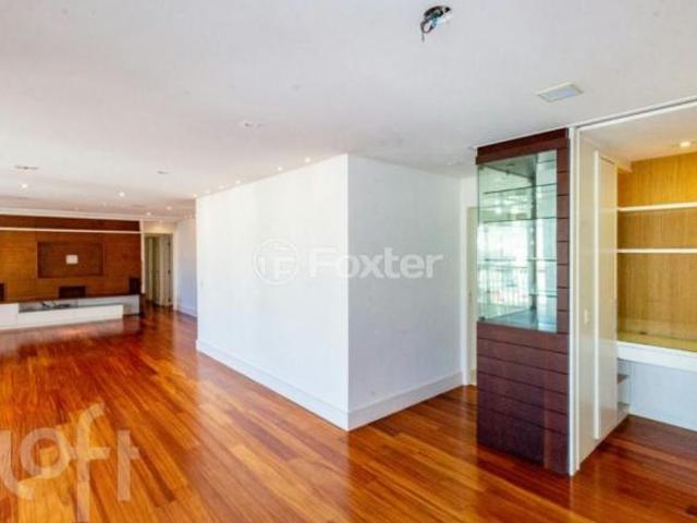 Apartamento, 4 dormitórios, 176 m², em Cambuci
