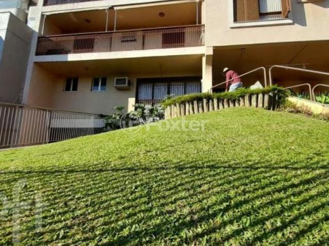 Apartamento, 4 dormitórios, 185.44 m², em Centro