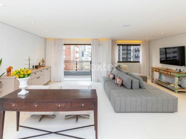 Apartamento, 4 dormitórios, 197 m², em Jardim Europa