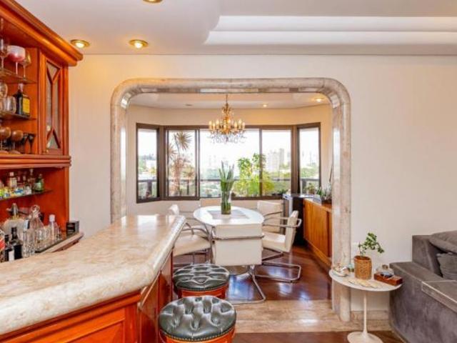 Apartamento, 4 dormitórios, 194 m², em Chácara Santo Antônio Zona Sul