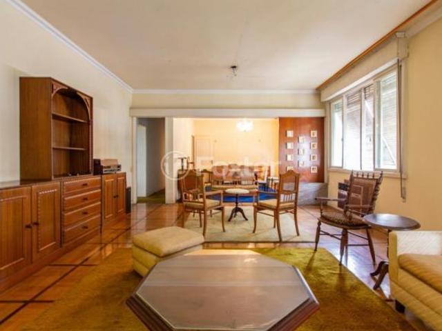 Apartamento, 4 dormitórios, 195.78 m², em Centro Histórico