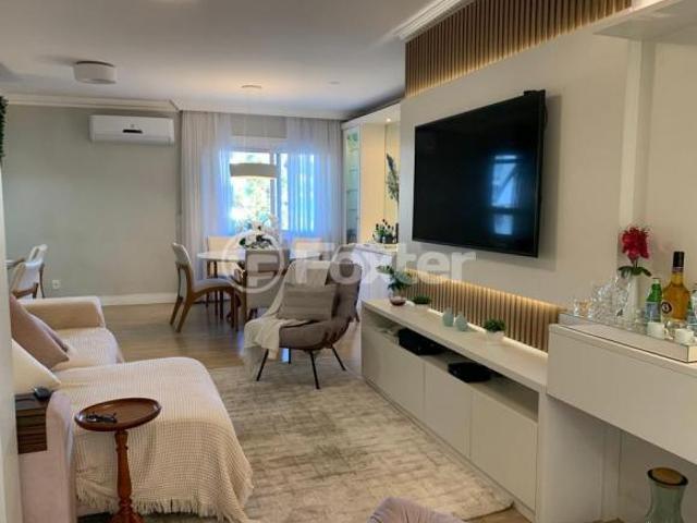 Apartamento, 4 dormitórios, 126.9 m², em Petrópolis