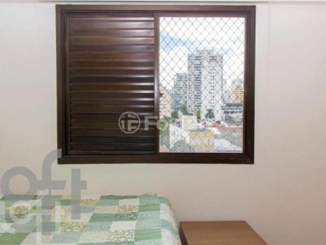 Apartamento, 4 dormitórios, 130 m², em Jardim das Acácias