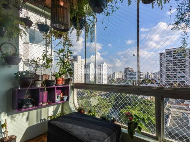 Apartamento 4 Dormitórios 1 Suite 2 Vagas em Moema Passaros