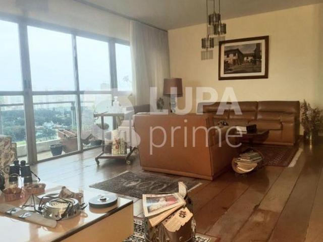 APARTAMENTO 4 DORMITÓRIOS 1 SUÍTE Á VENDA ALTO DA BOA VISTA