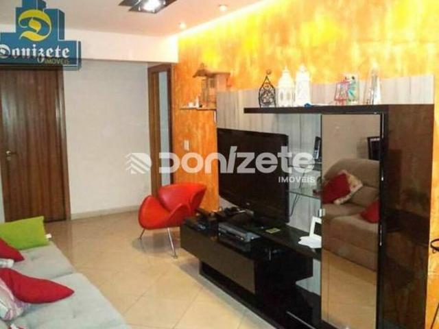 Apartamento 4 dormitórios 1 suíte na frente em Vila Bastos, Santo André — Financia e aceita permut