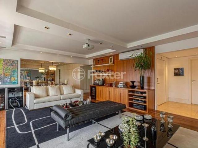 Apartamento, 4 dormitórios, 240 m², em Cidade Monções