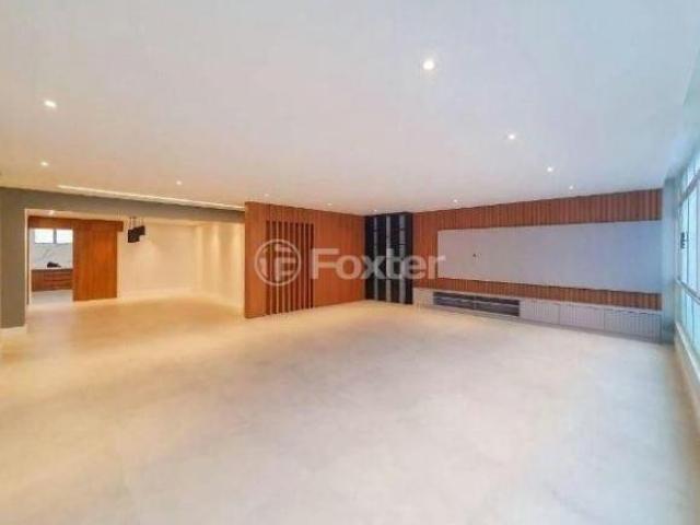 Apartamento, 4 dormitórios, 240 m², em Jardim Paulista