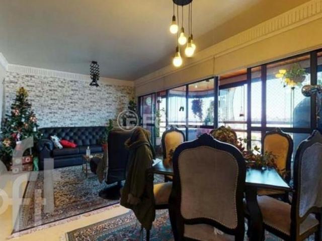 Apartamento, 4 dormitórios, 246 m², em Vila Santo Estéfano