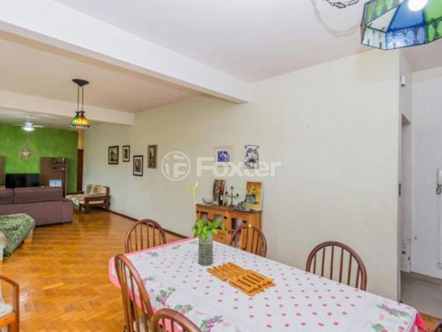 Apartamento, 4 dormitórios, 250 m², em Cavalhada